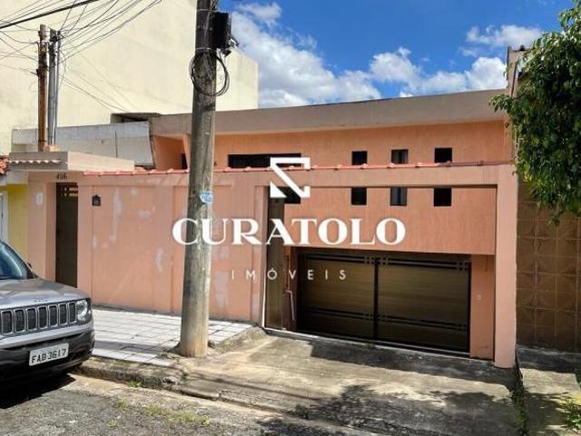 Casa com 4 dorms, 1 suíte, quintal e 3 vagas cobertas Vila Marina, Santo André