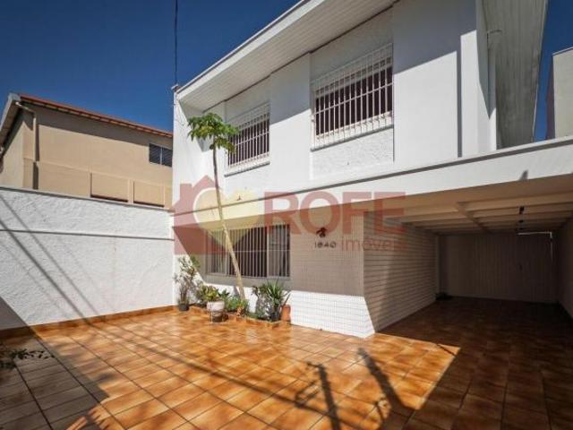 Casa com 4 dorms 3 vagas para venda ou locação em Moema Pássaros São Paulo/SP