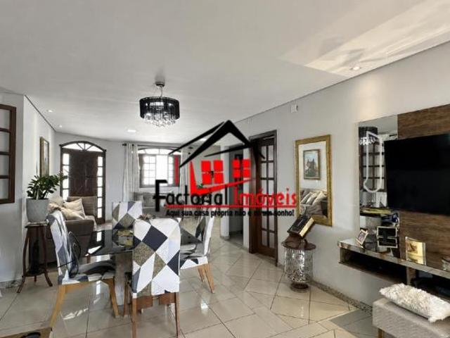 Casa com 4 Pavimentos, Vista Definitiva e Energia Solar à venda no bairro Álvaro Camargos – Belo Hor
