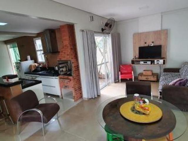 Casa com 4 quarto à venda no Bairro Lagoinha Uberlândia/MG