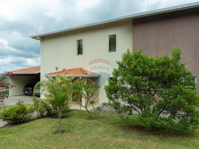 Casa com 4 quarto e duas suit no Condomínio Bothanica, Jarinu – Conforto, lazer e natureza em perfe