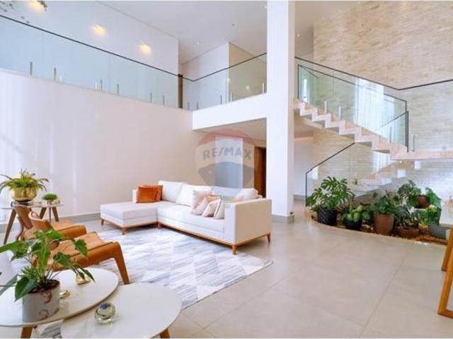 Casa com 4 Quartos 3 Suítes Closet Piscina Churrasqueira no Residencial Primavera Ponte Alta Norte