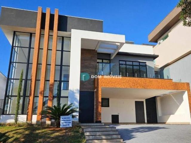 Casa com 4 quartos 3 suítes à venda, 328 m² por R$ 1.790.000 Spina Ville II Juiz de Fora/MG
