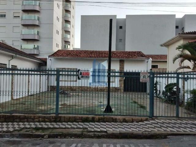 Casa com 4 quartos, 100 m²