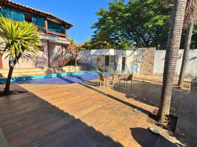 Casa com 4 Quartos, 1 Suíte, Varanda, Piso superior, pomar, canil, Área de Lazer, 3 Vagas à Venda no