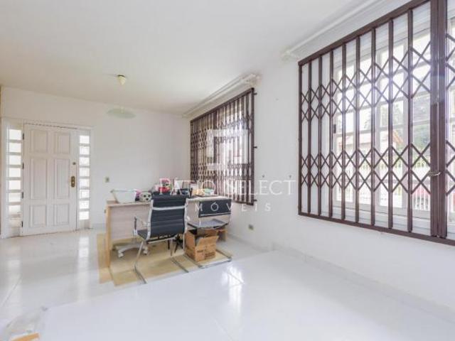 Casa com 4 quartos, 210 m², à venda no Orleans