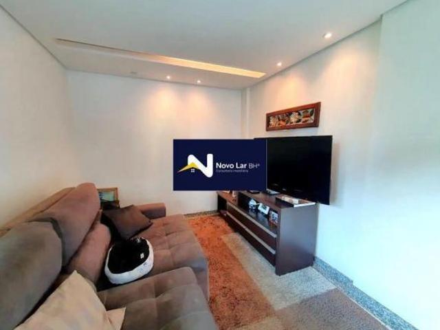 Casa com 4 Quartos, 2 suítes, 3 vagas, 234m² à venda no Santa Lúcia