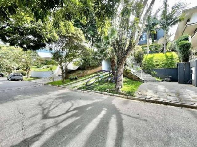 Casa com 4 quartos 2 suítes à venda, 380 m² Condomínio Euroville Fazendinha Granja Viana
