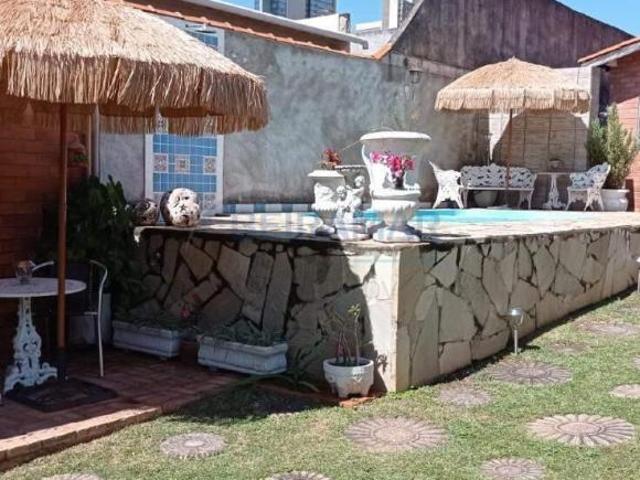Casa com 4 Quartos, 2 Suítes, DCE e Piscina à Venda na Chácara 122 Vicente Pires