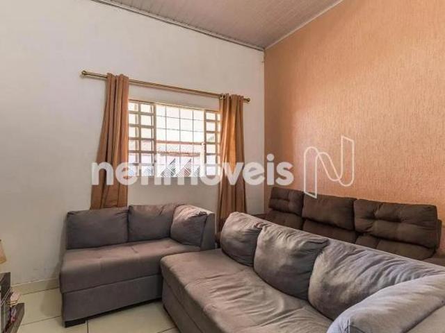 Casa com 4 Quartos, 2 Suítes e 2 Vagas de Garagem na QR 602 – Samambaia Norte