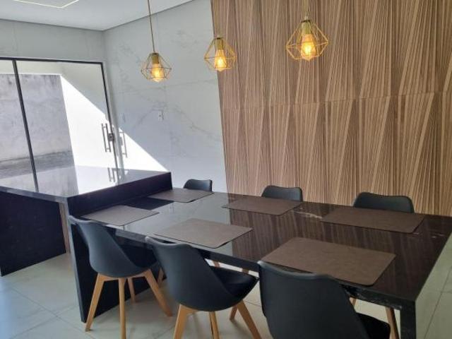 Casa com 4 quartos, 2 suítes e lote de 360 m² – Parque Esplanada III
