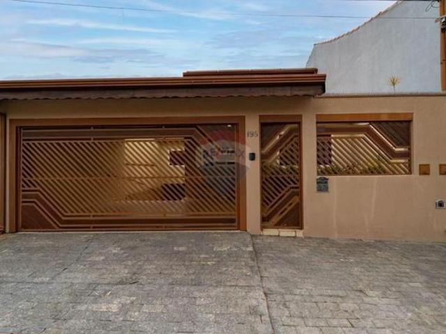 Casa com 4 quartos, 2 suites no Jardim Tannus Eloy Chaves