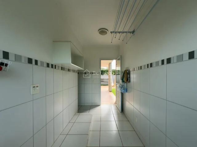 Casa com 4 quartos, 2 suítes térreas, no Alphaville Campinas e lazer completo