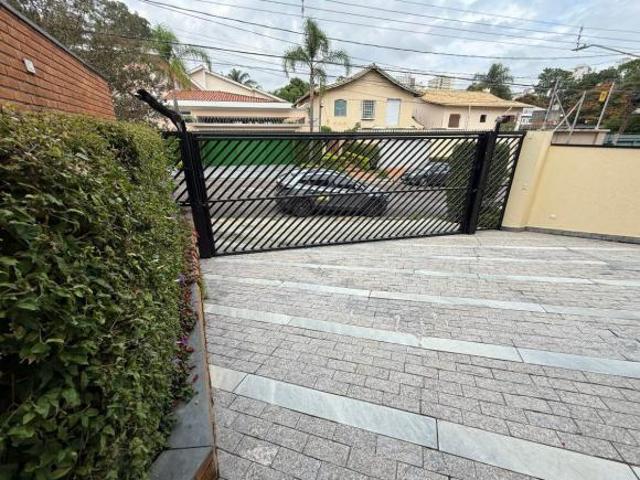 Casa com 4 quartos, 350 m² no Morumbi para venda