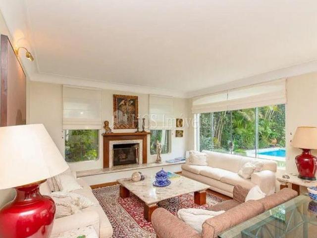Casa com 4 quartos, 375 m², à venda por R$ 3.489.000