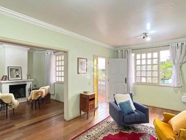 Casa com 4 quartos 409 m² no bairro Camaquã em Porto Alegre