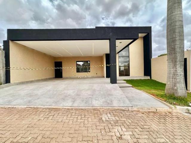 Casa com 4 quartos, 400 m² em Arniqueiras para venda