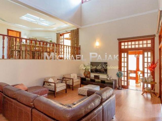 Casa com 4 quartos