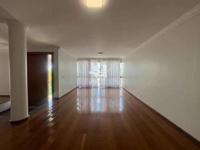 Casa com 4 quartos, 720 m² venda por R$3.900.000 Parque Imperial Juiz de Fora/MG