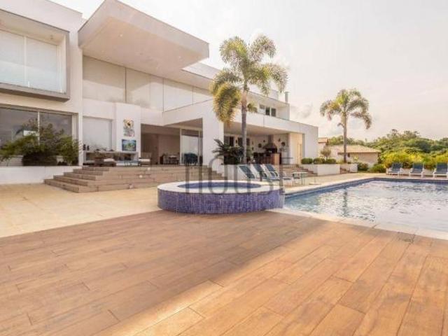 Casa com 4 quartos, 734 m² venda ou aluguel Condomínio Village Ipanema Araçoiaba da Serra/SP