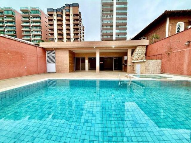 Casa com 4 quartos, Canto do Forte, Praia Grande R$ 3.3 mi