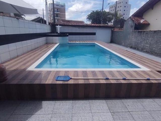Casa com 4 quartos, Centro, Mongaguá R$ 700 mil