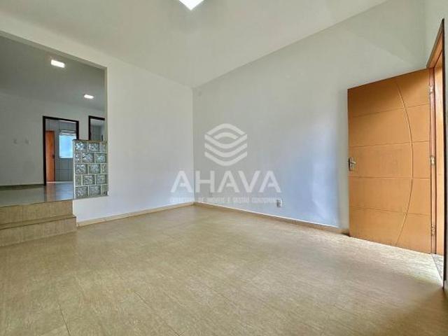 Casa com 4 Quartos à Venda, 418m², Heliópolis, próximo à Avenida Cristiano Machado