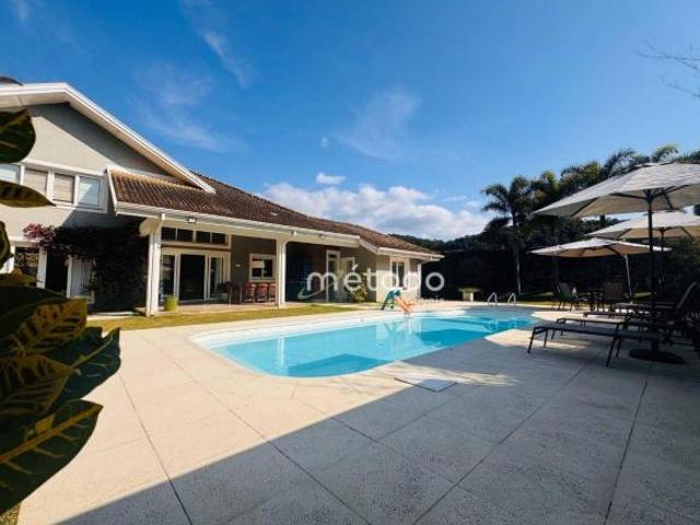 Casa com 4 quartos à venda, 426 m² por R$ 3.600.000 Estância Guararema Guararema/SP