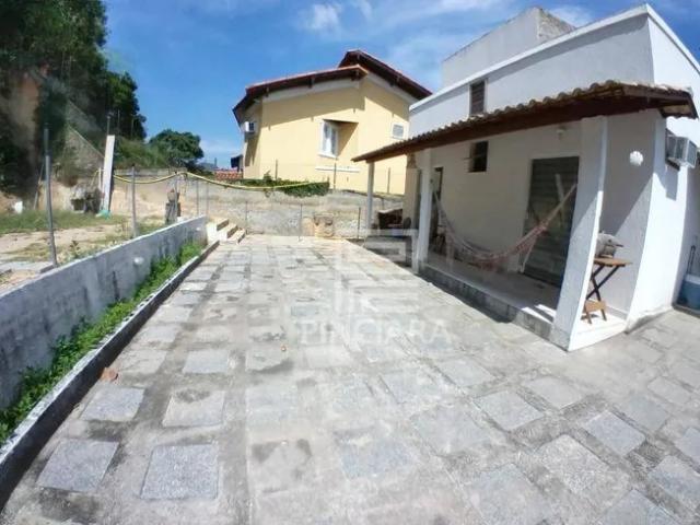Casa com 4 quartos à venda, 500 m² por R$ 760.000 Badu Niterói/RJ