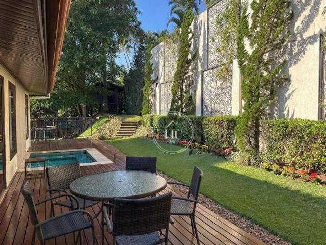 Casa com 4 quartos à venda, 536 m² por R$ 4.350.000 Morada dos Pinheiros Aldeia da Serra Santa