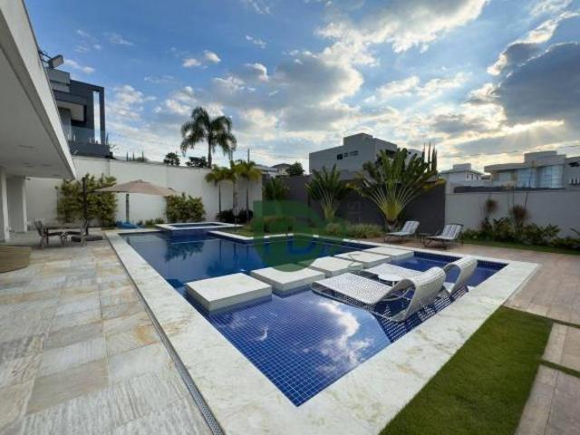 Casa com 4 quartos à venda, 670 m² por R$ 8.500.000 Loteamento Residencial Jardim Villagio Ameri