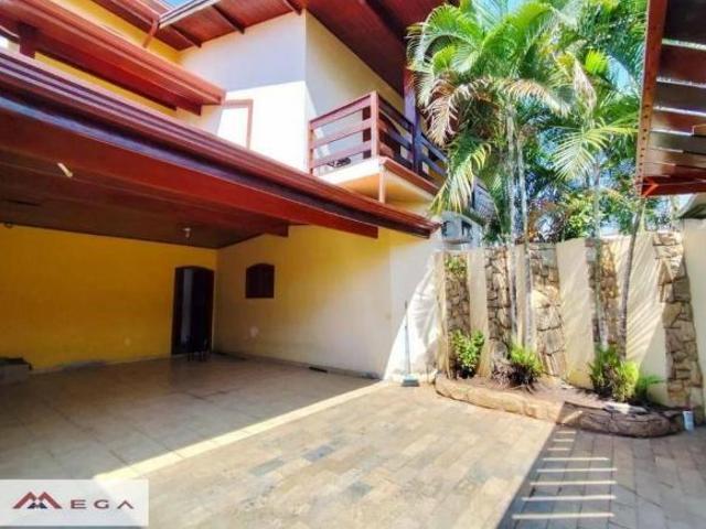 Casa com 4 quartos à venda