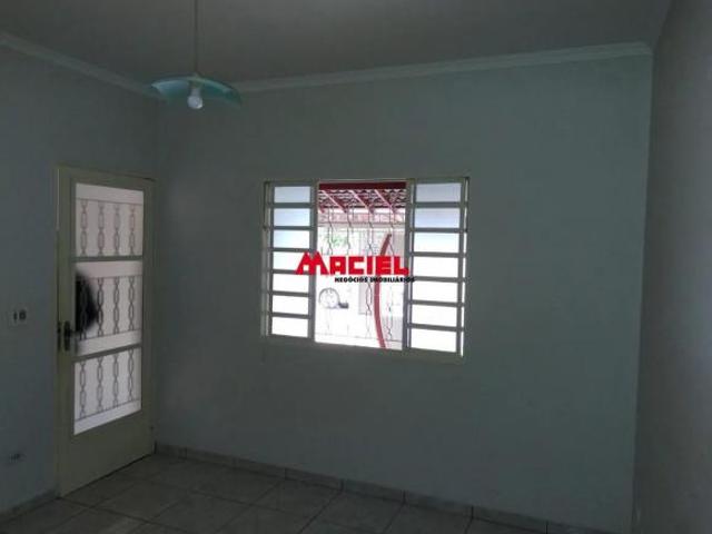 Casa com 4 Quartos à Venda, 93 m² por R$ 689.000 Jd. Del Rey