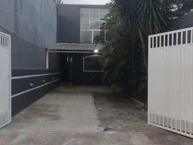 Casa com 4 quartos à venda, 181 m² por R$ 680.000 Vila Nova Bonsucesso Guarulhos/SP
