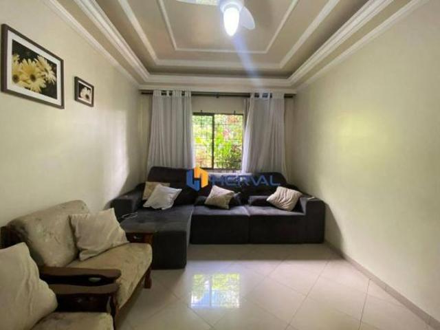 Casa com 4 quartos à venda, 203 m² por R$ 899.000 Jardim Maravilha Maringá/PR