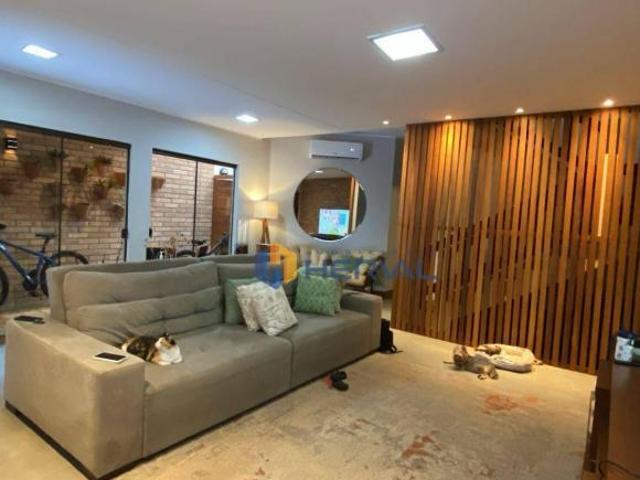 Casa com 4 quartos à venda, 220 m² por R$ 1.200.000 Jardim Iguaçu Maringá/PR