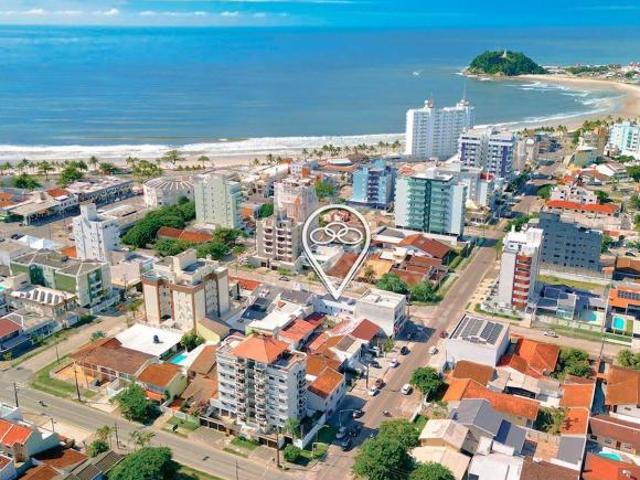 Casa com 4 quartos à venda, 225 m² por R$ 2.700.000 Centro Guaratuba/PR