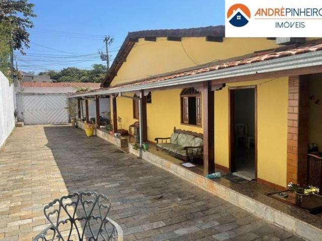 Casa com 4 quartos à venda, 228 m² por R$ 1.300.000 Itapoã Belo Horizonte/MG
