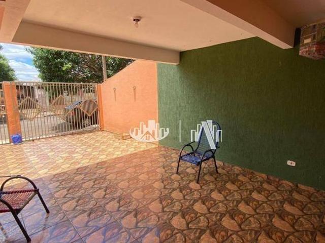 Casa com 4 quartos à venda, 237 m² por R$ 1.200.000 Ouro Branco Zona Sul de Londrina/PR