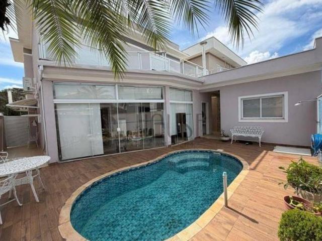 Casa com 4 quartos à venda, 245 m² Condomínio Mont Blanc Sorocaba/SP