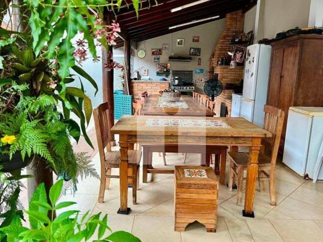 Casa com 4 quartos à venda, 252 m² por R$ 1.550.000 Vila Brandina Campinas/SP