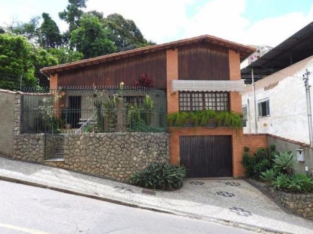 Casa com 4 quartos à venda, 267 m² por R$ 3.000.000,00 São Mateus Juiz de Fora/MG