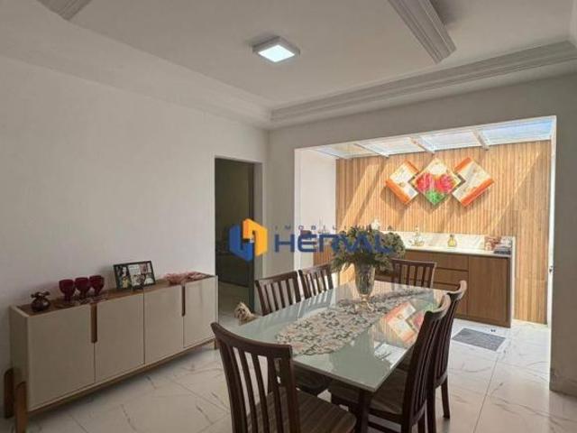 Casa com 4 quartos à venda, 277 m² por R$ 1.490.000 Jardim Iguaçu Maringá/PR