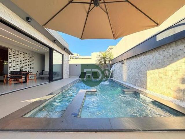 Casa com 4 quartos à venda, 280 m² por R$ 2.690.000 Fazenda Santa Lúcia Americana/SP