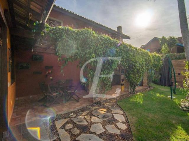 Casa com 4 quartos à venda, 303 m² por R$ 1.750.000 Parque das Artes Embu das Artes/SP