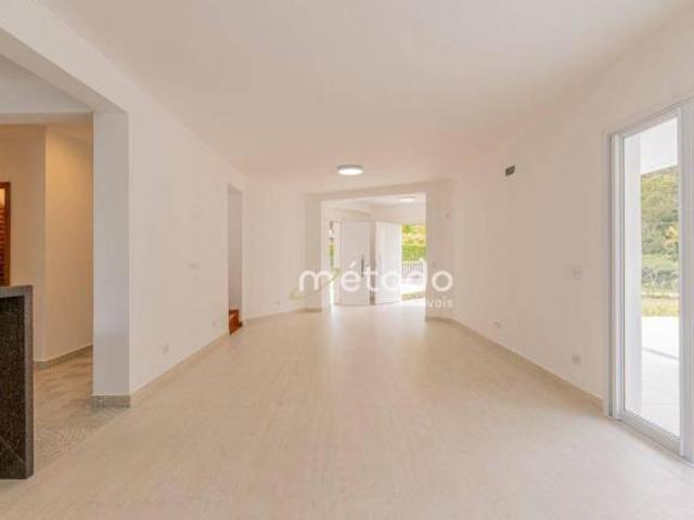 Casa com 4 quartos à venda, 310 m² por R$ 2.580.000 Condomínio Residencial Alpes de Guararema Gu