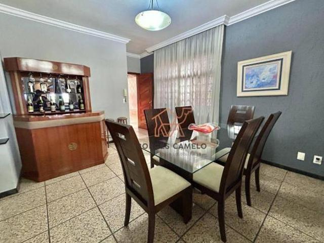 Casa com 4 quartos à venda, 314 m² por R$ 1.620.000 Itapoã Belo Horizonte/MG