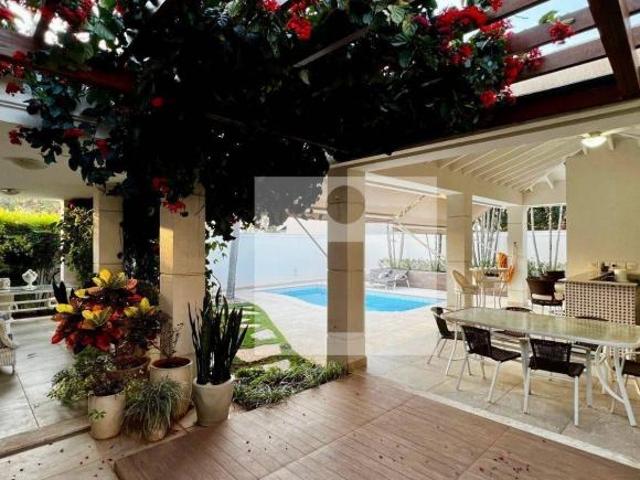 Casa com 4 quartos à venda, 317 m² por R$ 2.800.000 Jardim das Palmeiras Campinas/SP