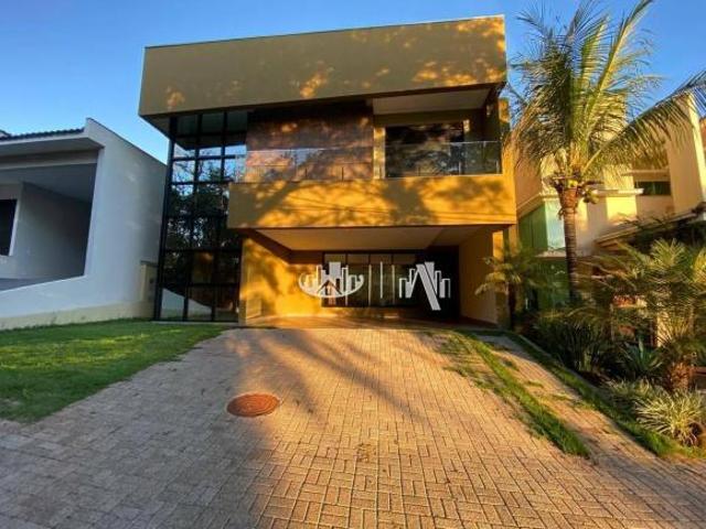 Casa com 4 quartos à venda, 317 m² por R$ 3.600.000 Royal Forest Londrina/PR