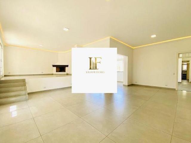 Casa com 4 quartos à venda, 322 m² por R$ 2.800.000,00